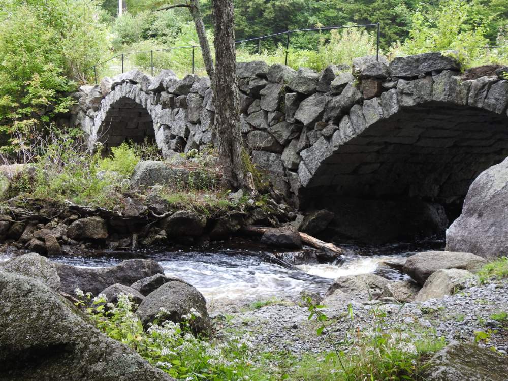 Jigsaw Puzzle | Stone arch bridge. | 12 pieces | Jigidi