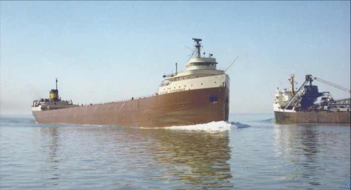 Solve S.S. Edmund Fitzgerald jigsaw puzzle online with 66 pieces