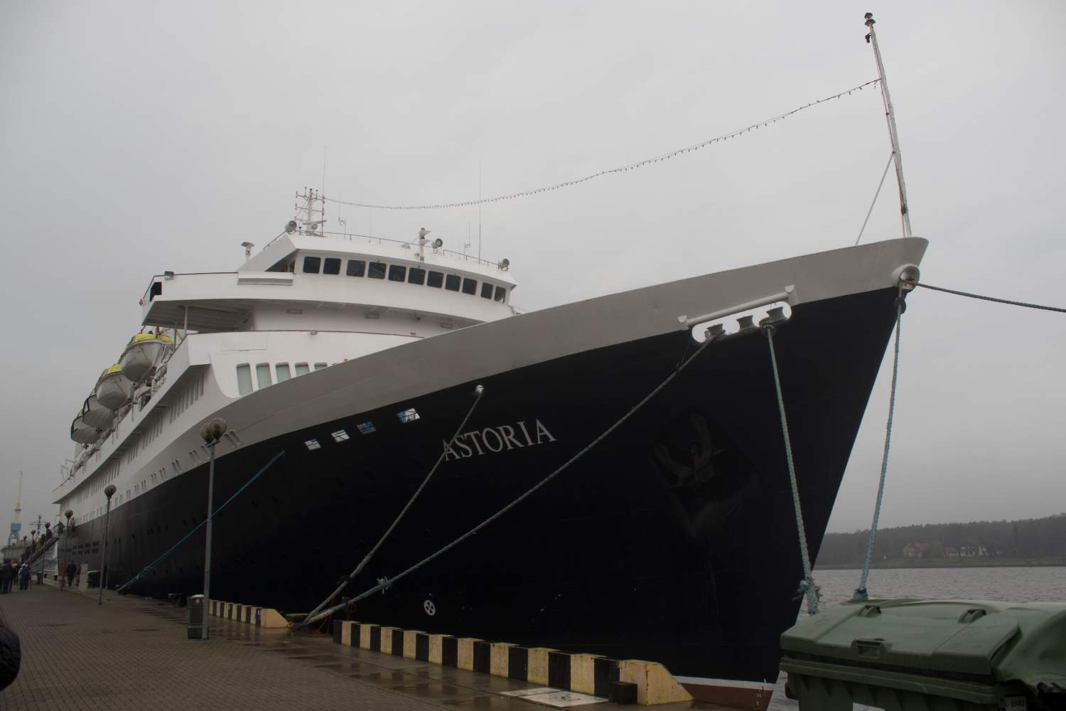 Solve Klaipėda, Lithuania 17-04-2018 mv Astoria alongside 02 jigsaw ...