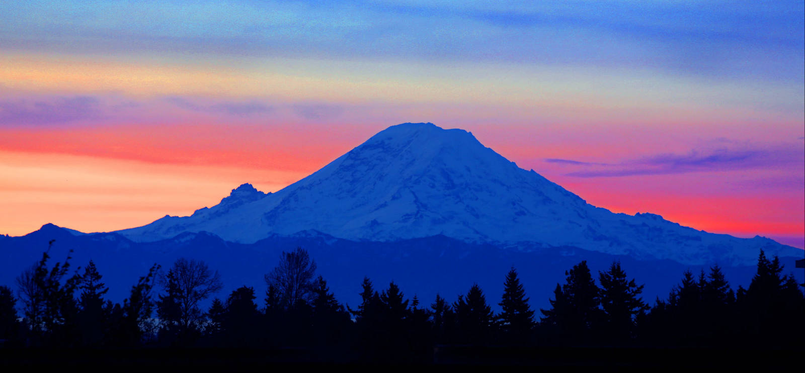 Solve Mt Rainier Sunrise jigsaw puzzle online with 312 pieces Solve Mt Rainier Sunrise jigsaw puzzle online with 312 pieces