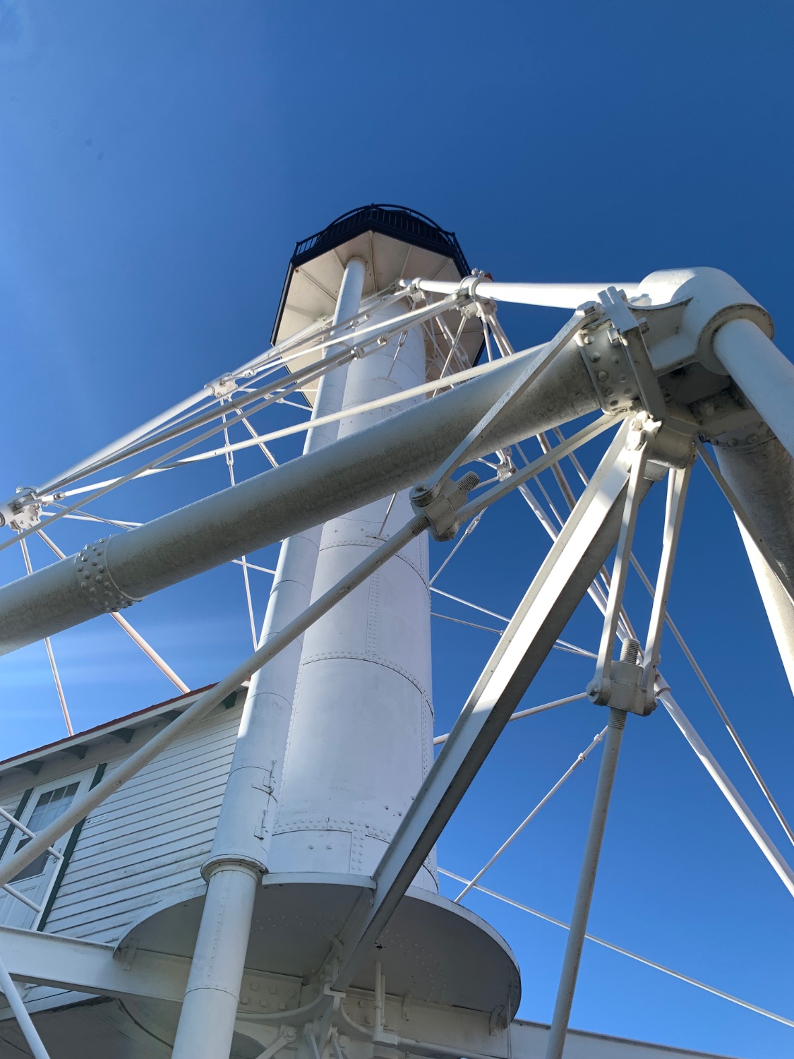 Solve Whitefish point light tower superstructure jigsaw puzzle online ...