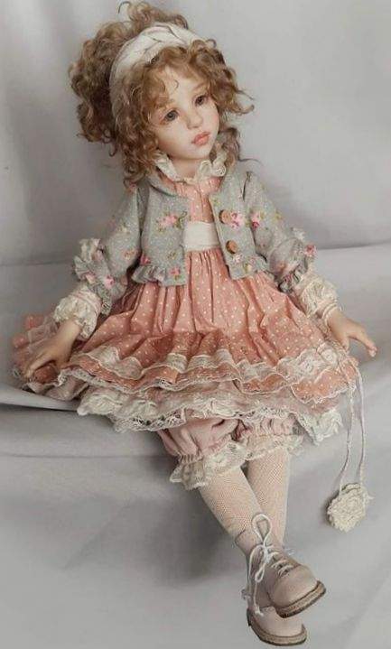 Solve Doll - Choose Your Size Puzzle jigsaw puzzle online with 15 pieces