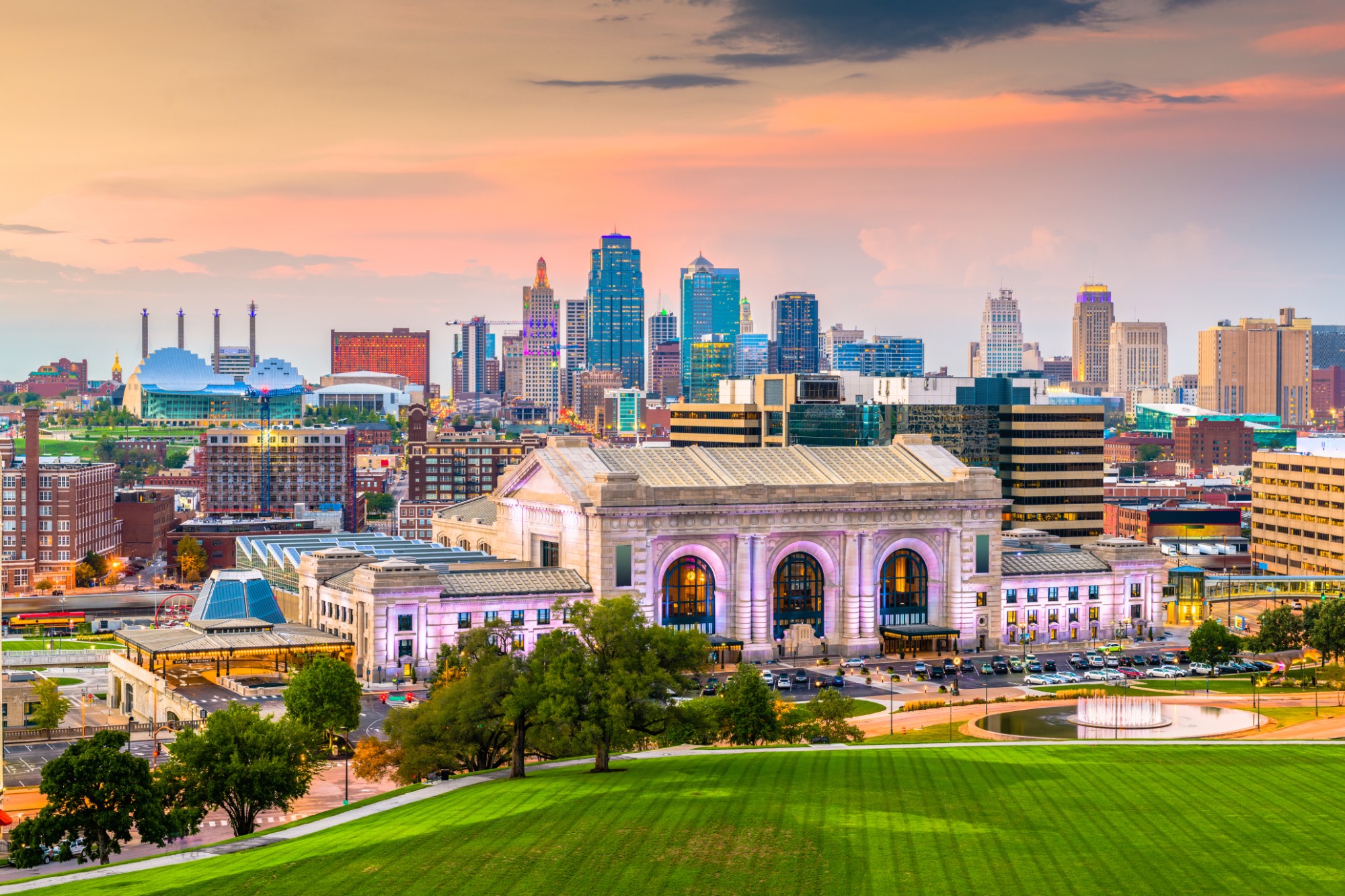 Solve Kansas City, Missouri, USA jigsaw puzzle online with 77 pieces
