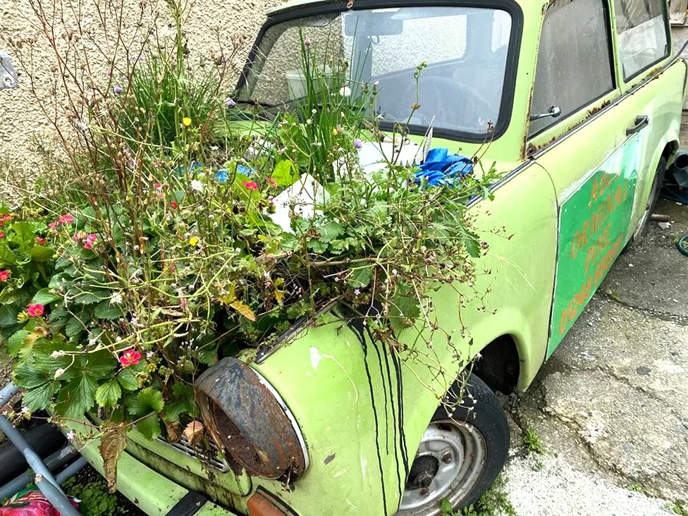 Solve RECYCLING IDEAS FROM AROUND THE WORLD - 3 OF 4 jigsaw puzzle ...