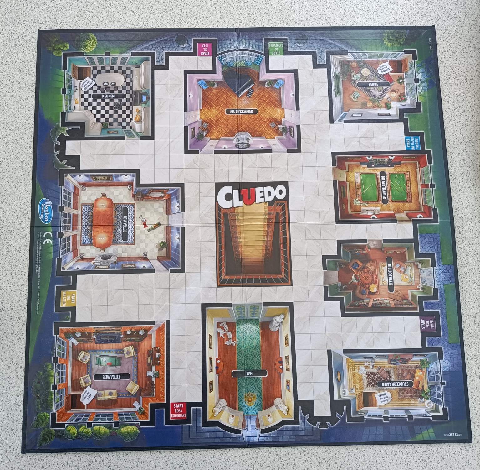 Solve Cluedo jigsaw puzzle online with 196 pieces