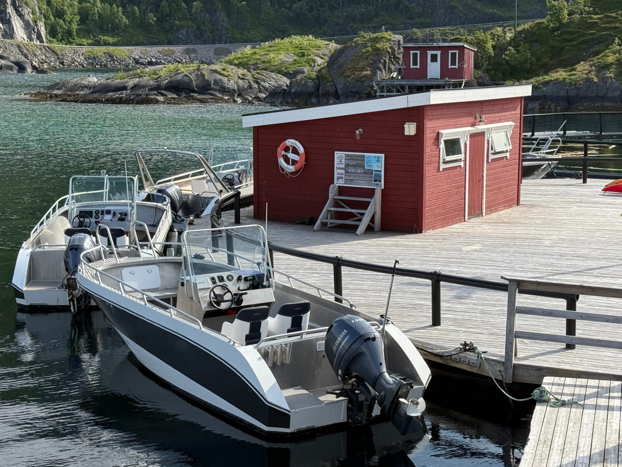 Solve Fish Camp in Noway jigsaw puzzle online with 594 pieces