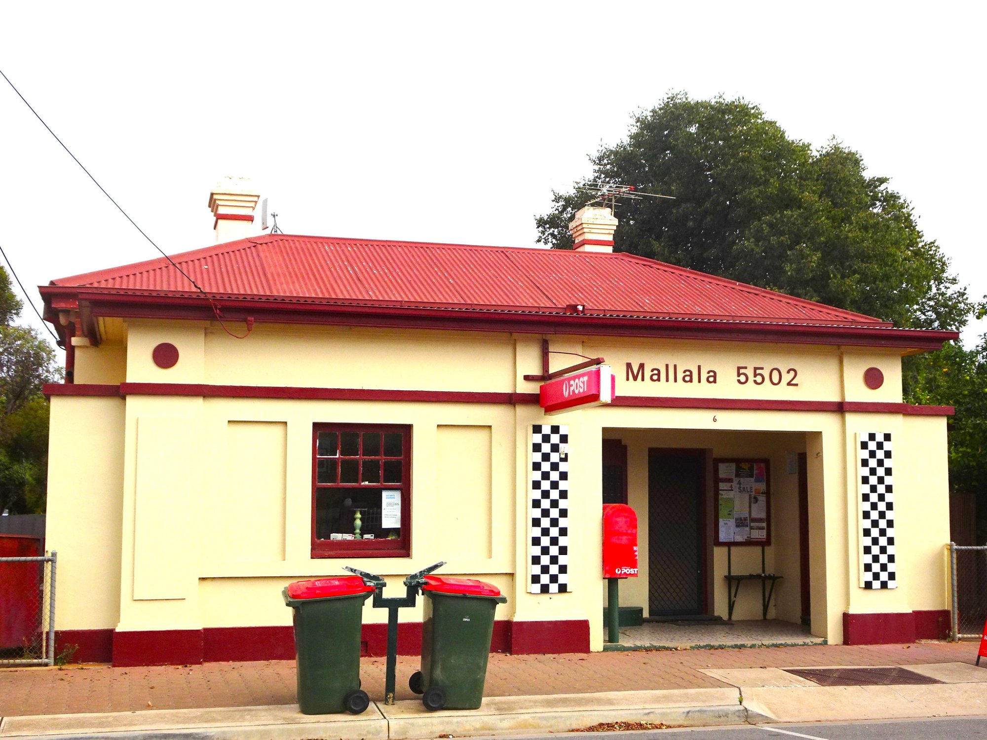Solve Mallala, SA, Australia jigsaw puzzle online with 594 pieces