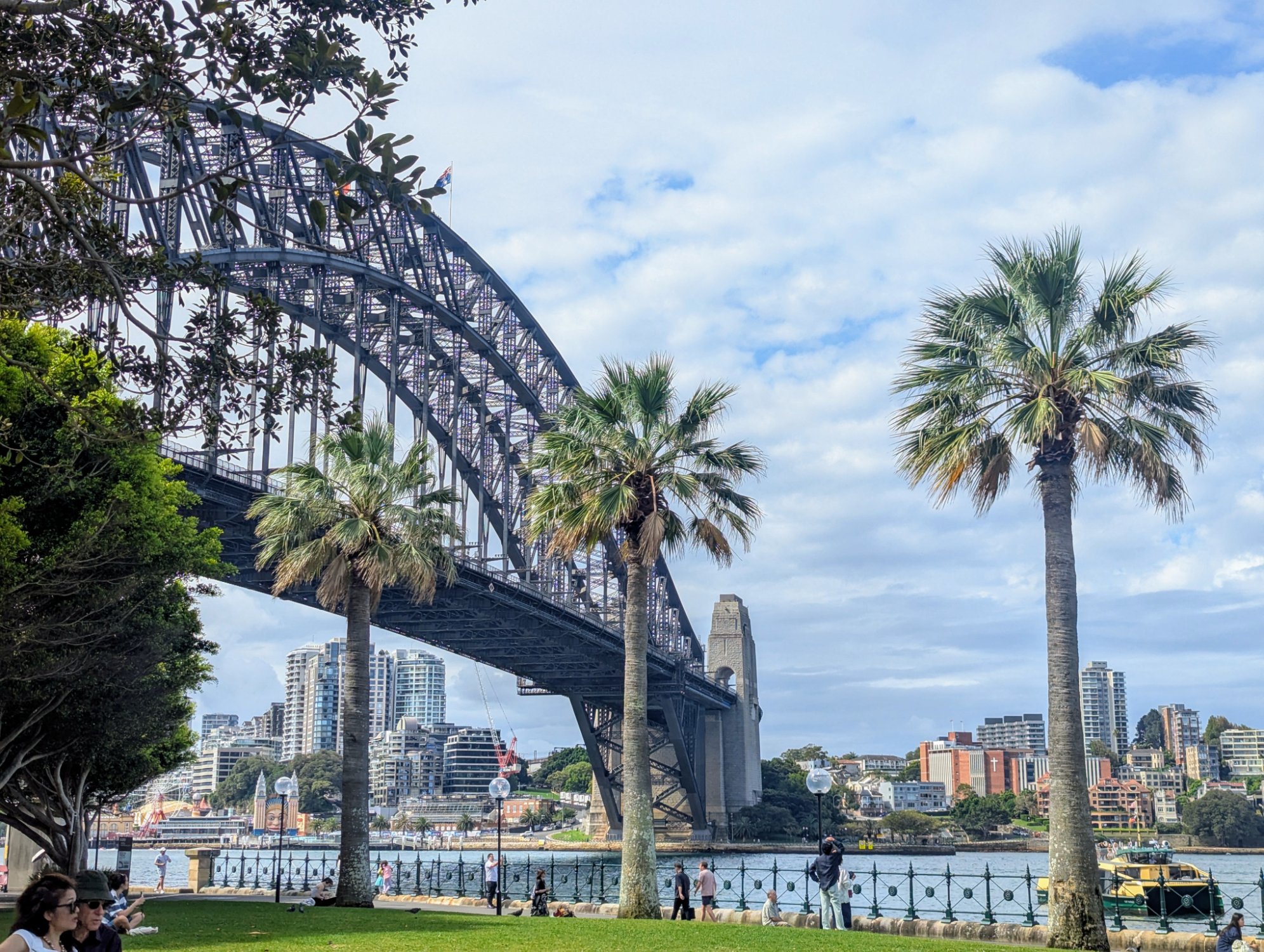 Solve Sydney Harbour Bridge jigsaw puzzle online with 336 pieces