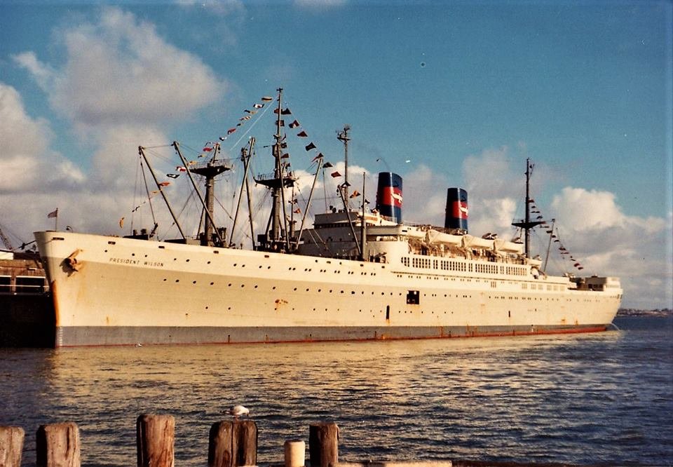 Solve President Wilson jigsaw puzzle online with 24 pieces