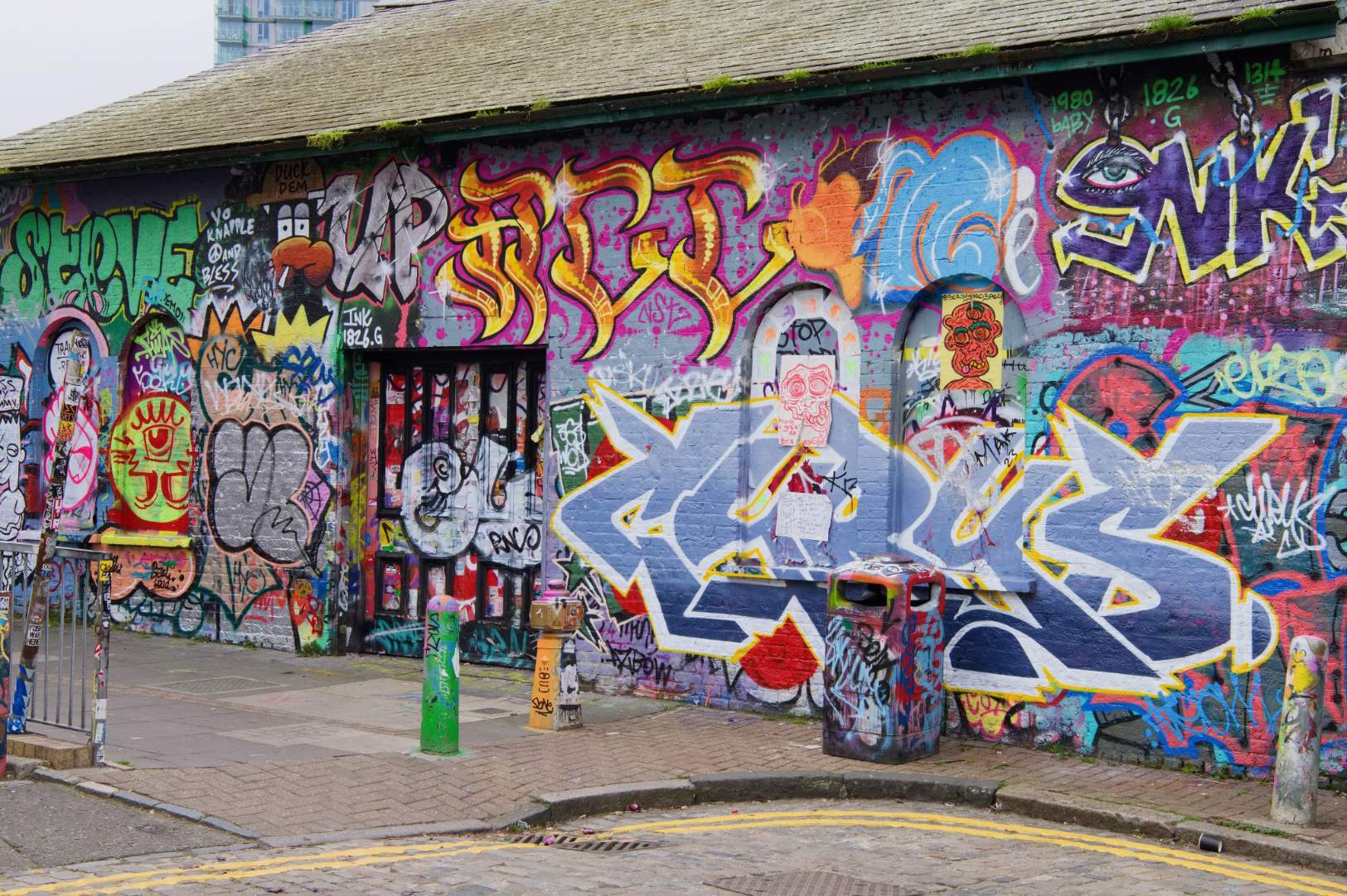 Solve Well done very colorful graffiti jigsaw puzzle online with 117 pieces