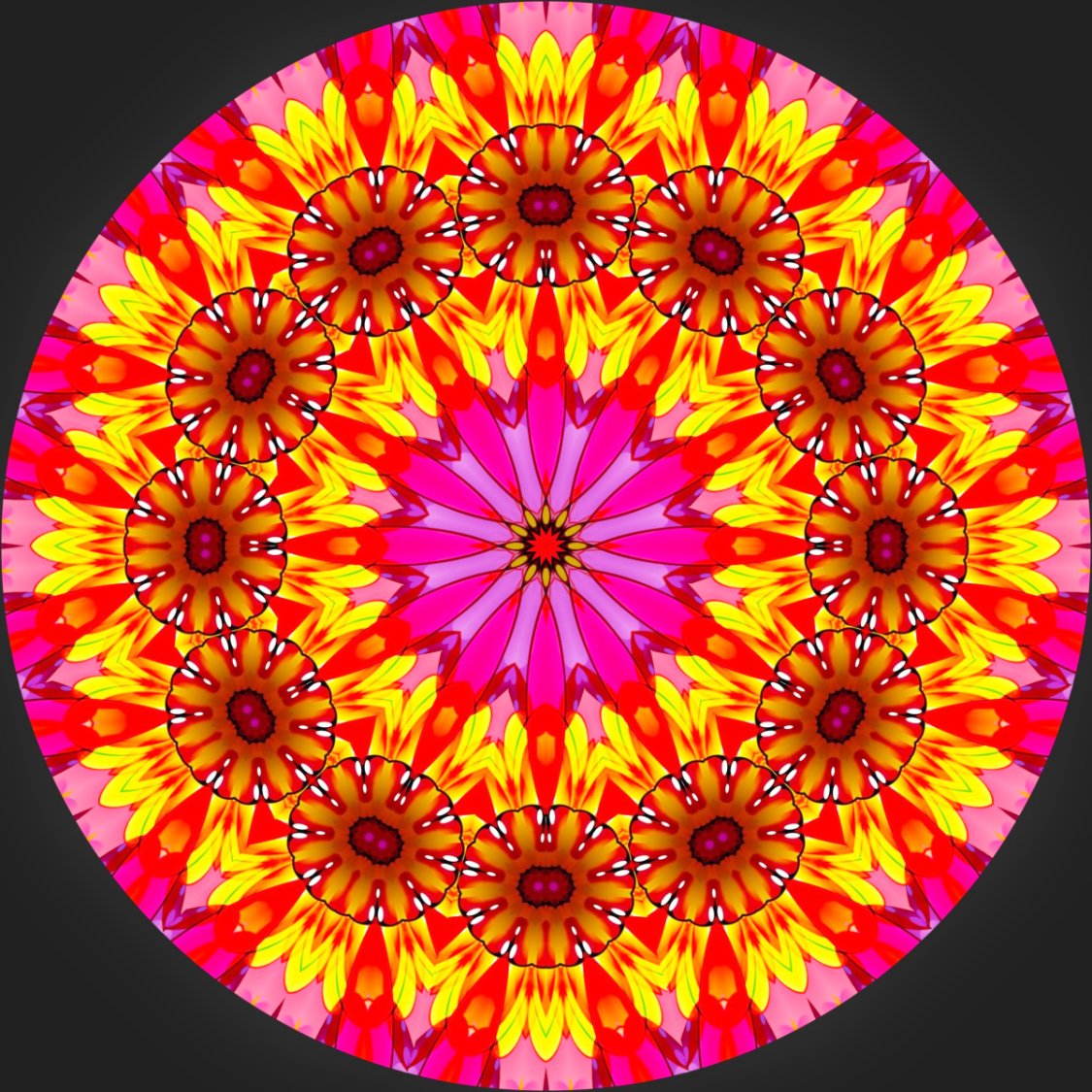 Solve Kaleidoscope jigsaw puzzle online with 25 pieces