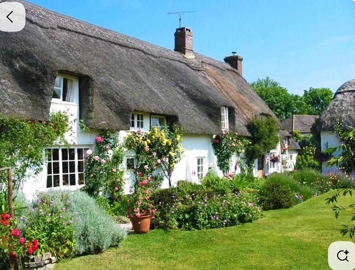 Solve Thatched Cottage, ENGLAND jigsaw puzzle online with 80 pieces