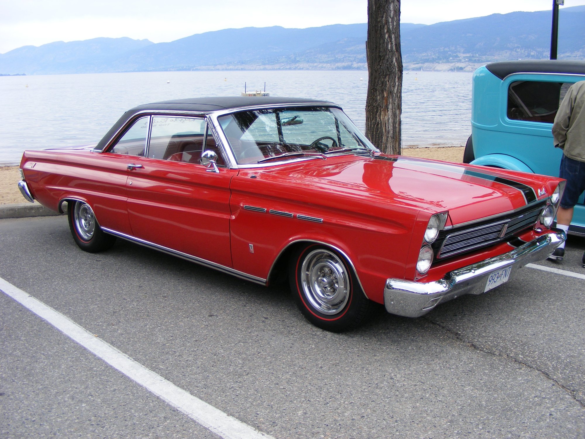 Solve 65 Mercury Comet Caliente jigsaw puzzle online with 594 pieces