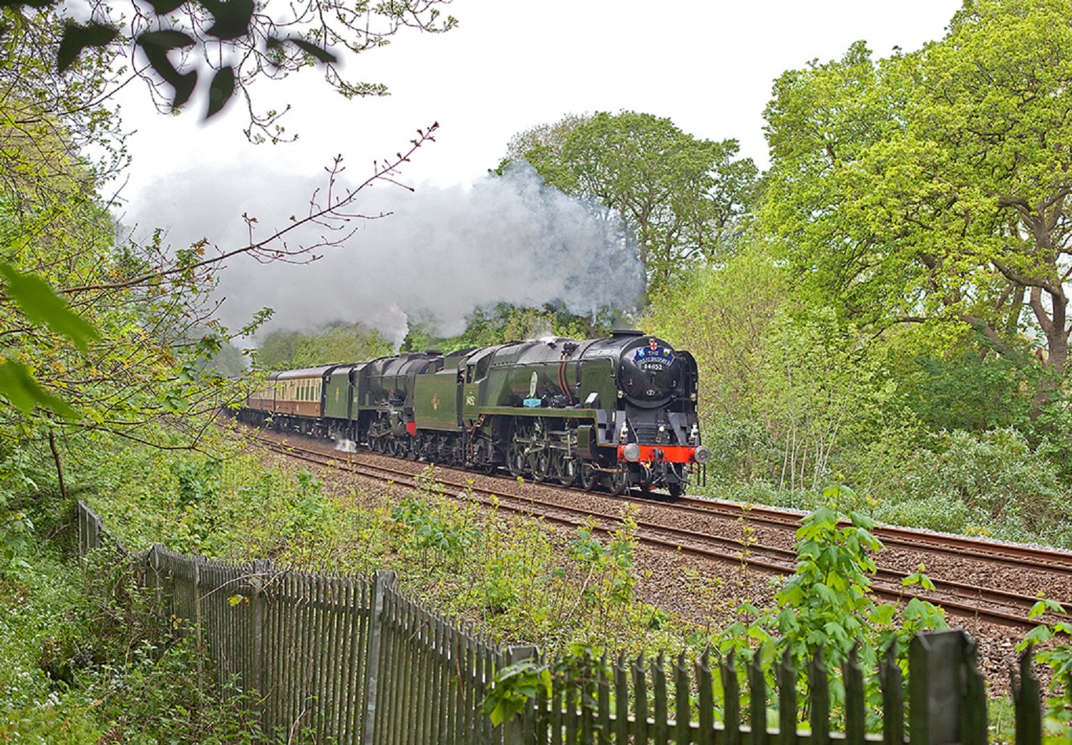 Solve SR Battle of Britain Class 4-6-2 34052 Lord Dowding and LMS Royal ...