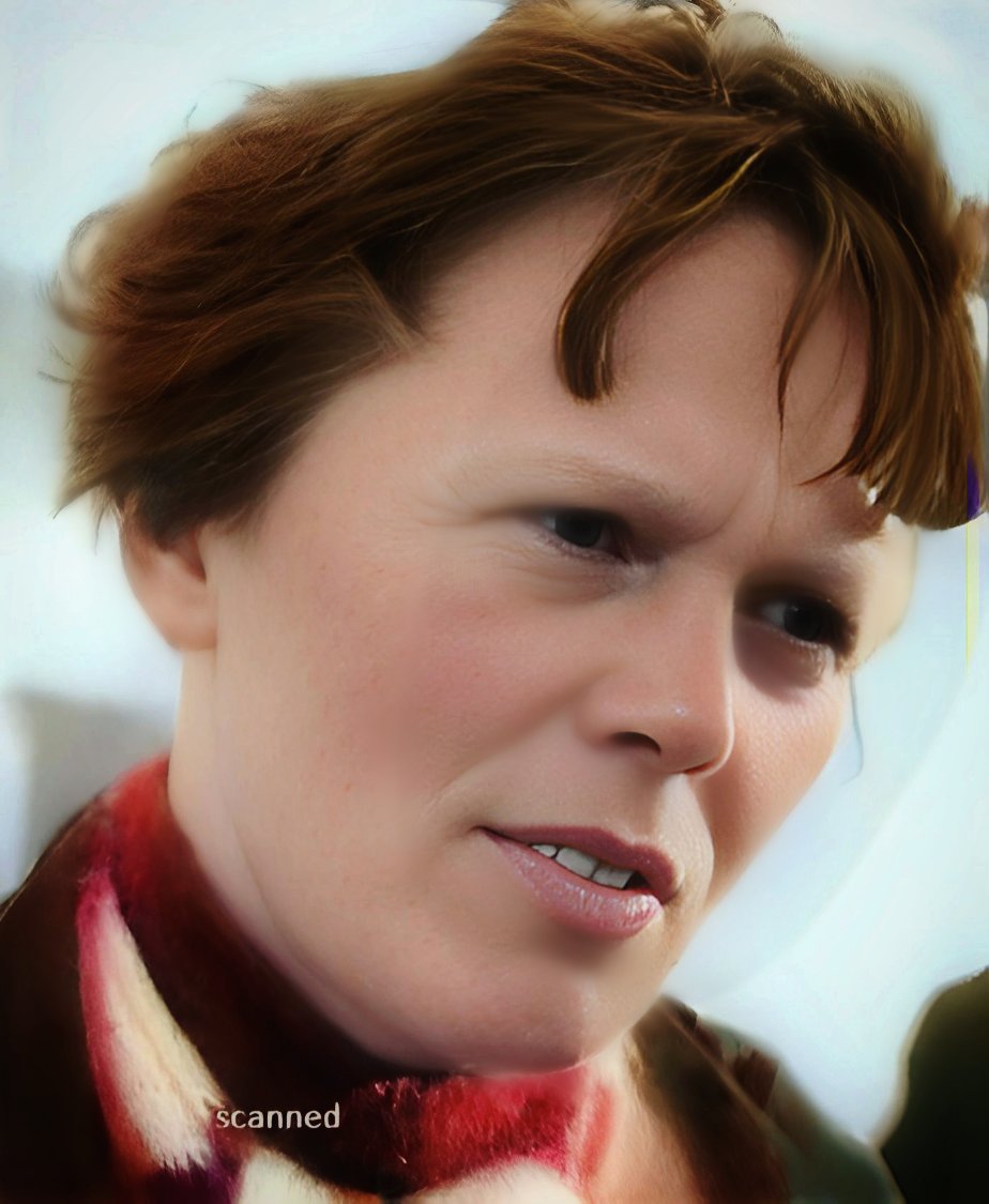 Solve Amelia Earhart. jigsaw puzzle online with 12 pieces