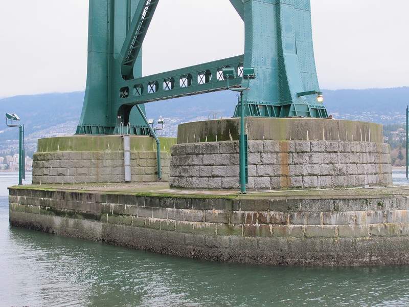 Solve Bridge Base jigsaw puzzle online with 70 pieces