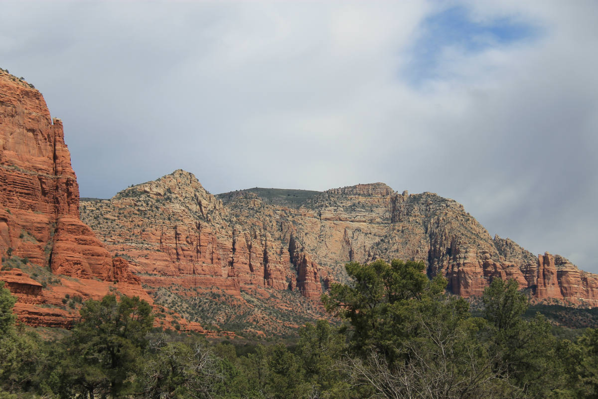 Solve More Red Rocks of Sedona, Arizona jigsaw puzzle online with 54 pieces