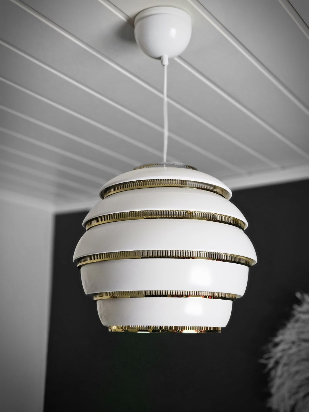 Solve Artek A331 jigsaw puzzle online with 35 pieces