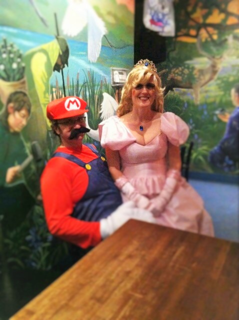 Solve HALLOWEEN: PRINCESS PEACH & MARIO jigsaw puzzle online with 70 pieces