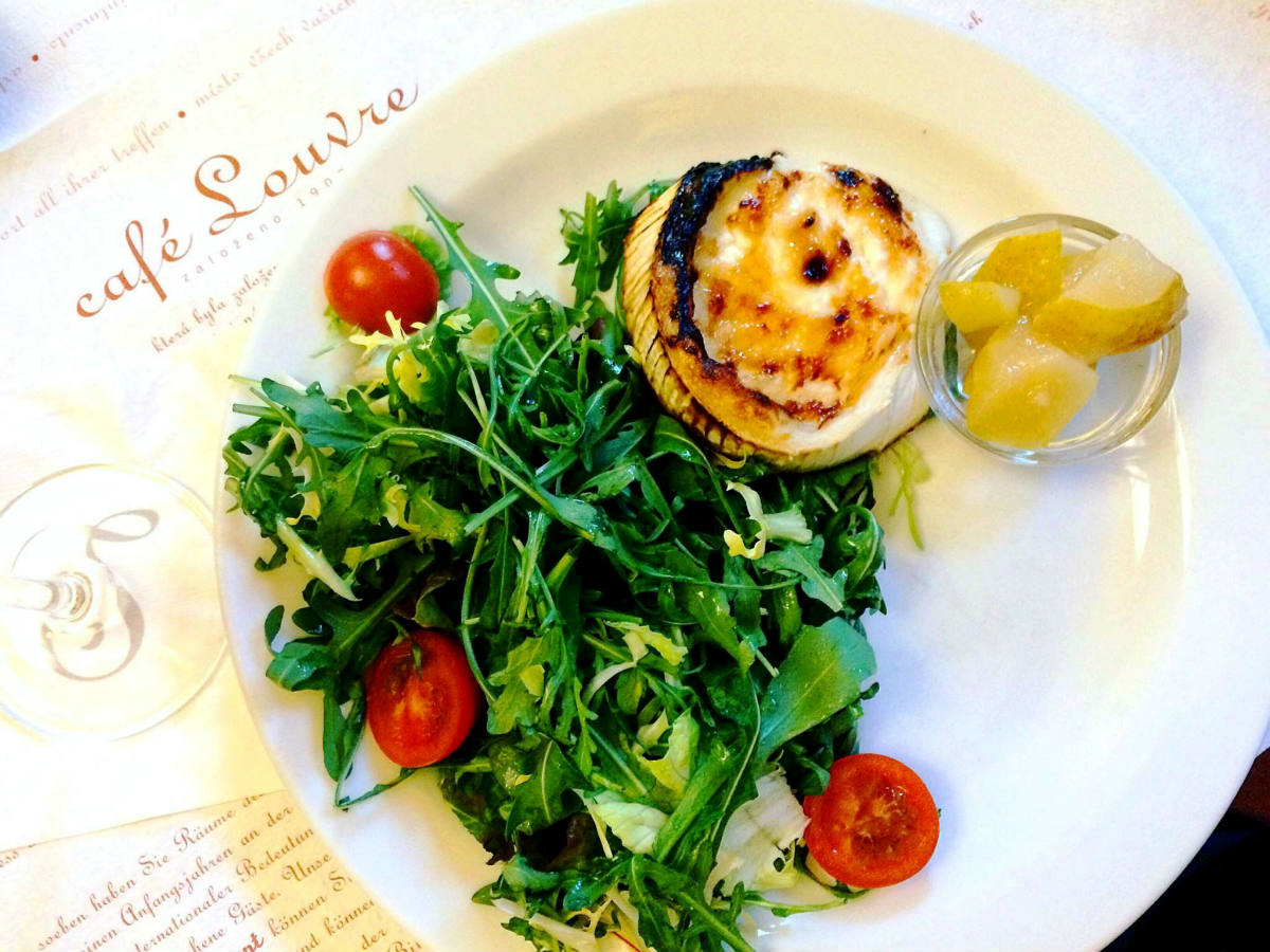 Solve Rucola salad, grilled goat cheese, pear chutney jigsaw puzzle ...