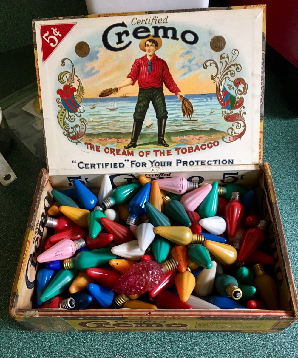 Solve A little more complex jigsaw puzzle online with 180 pieces