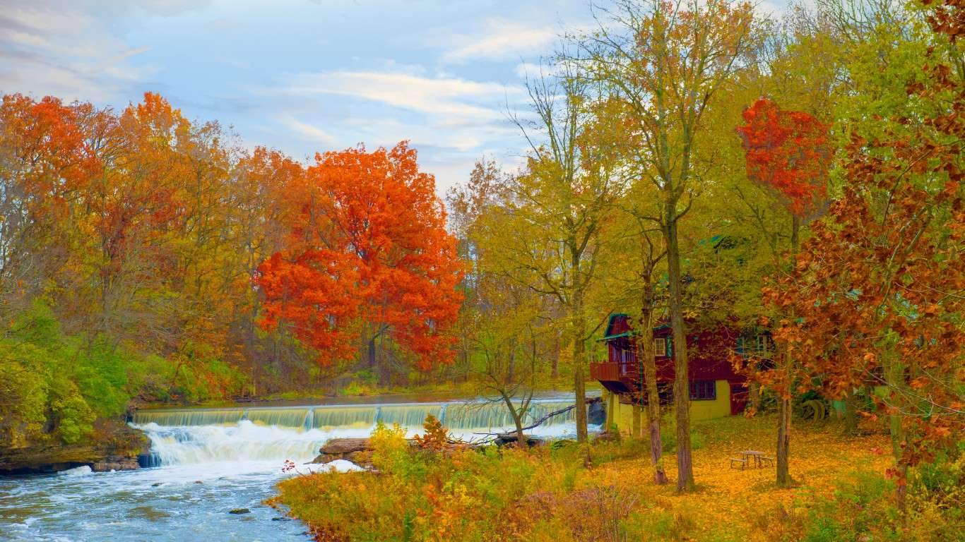 Solve Cass County, Indiana jigsaw puzzle online with 91 pieces