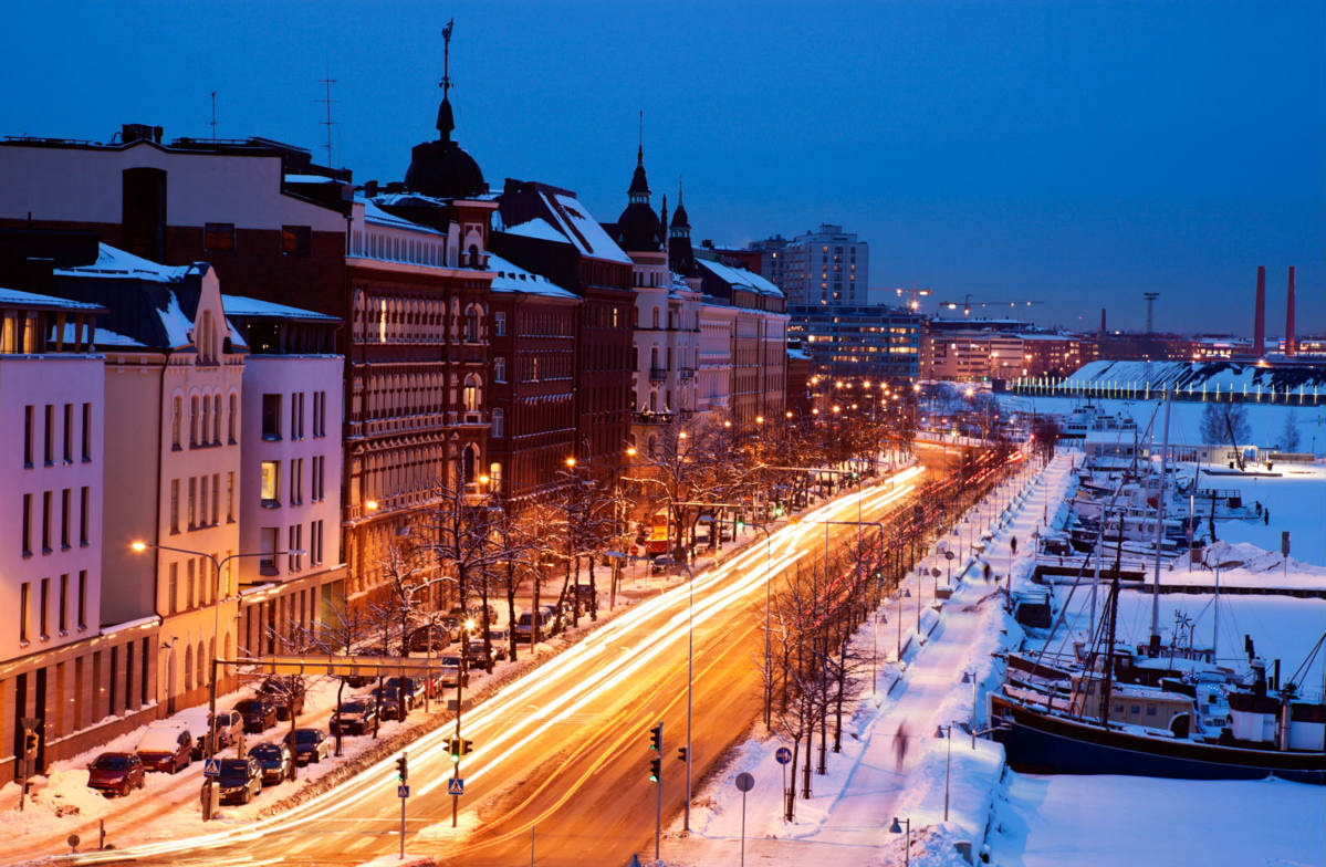 Solve Helsinki Finland jigsaw puzzle online with 77 pieces