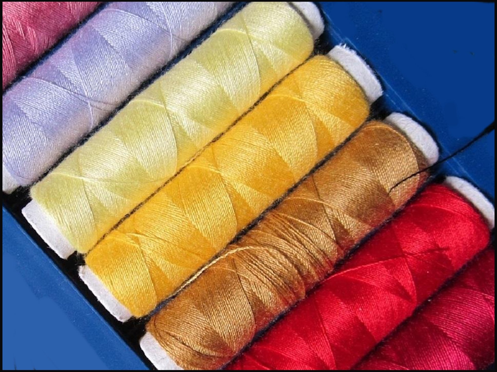 Solve Seven Pretty Colors jigsaw puzzle online with 500 pieces