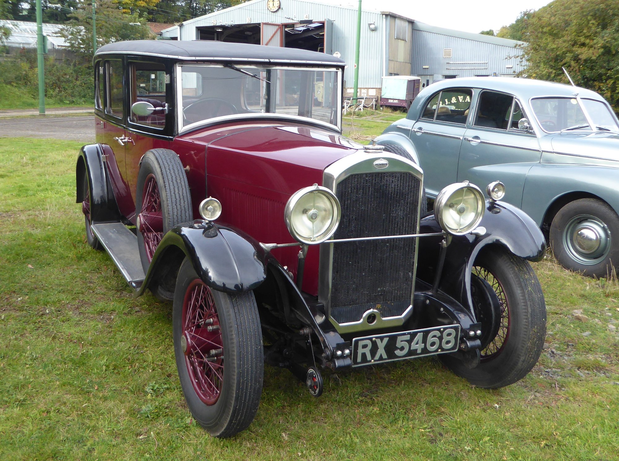 Solve 1929 Humber 16/50 jigsaw puzzle online with 300 pieces