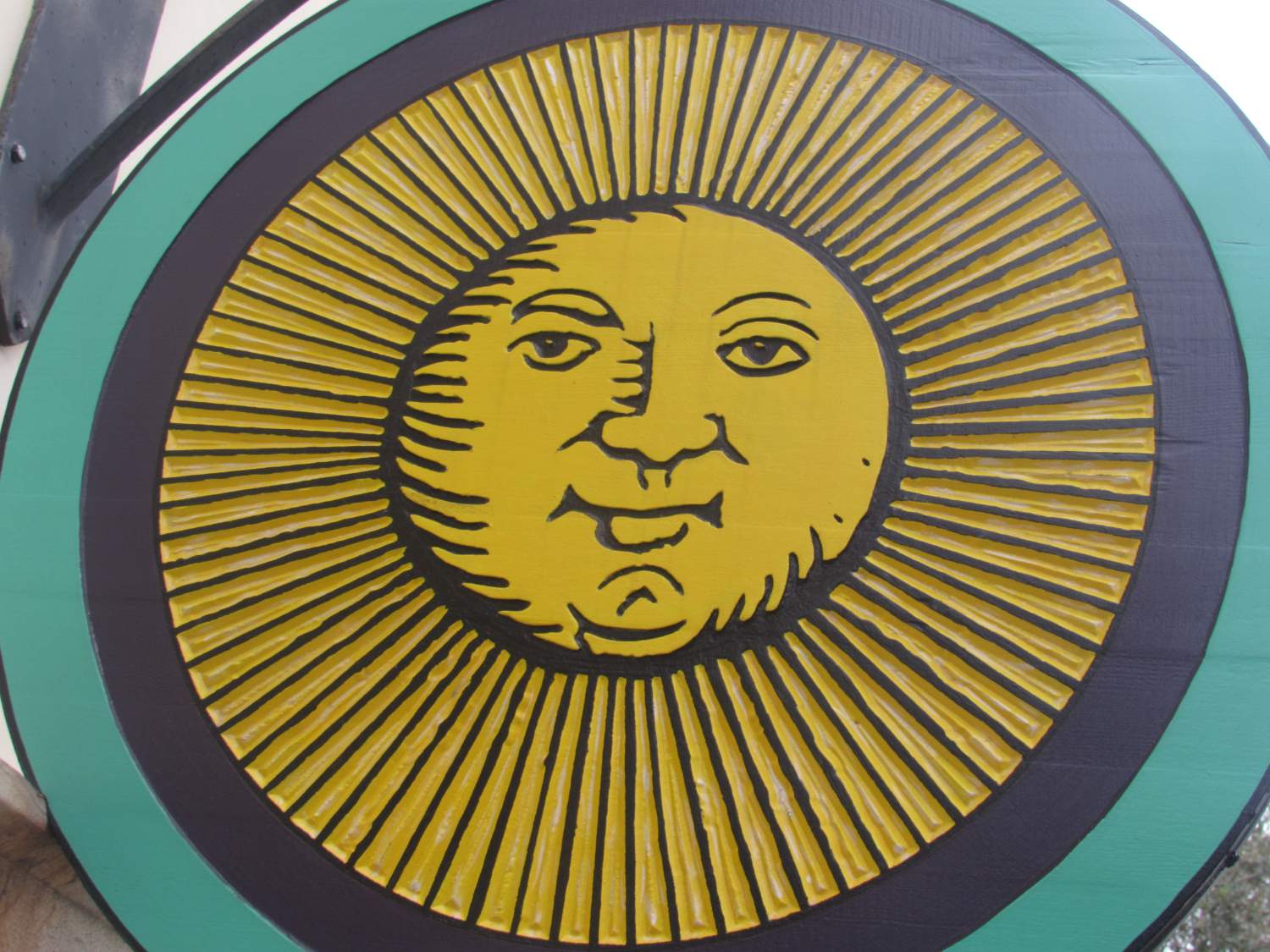 Solve Sunny Day jigsaw puzzle online with 108 pieces
