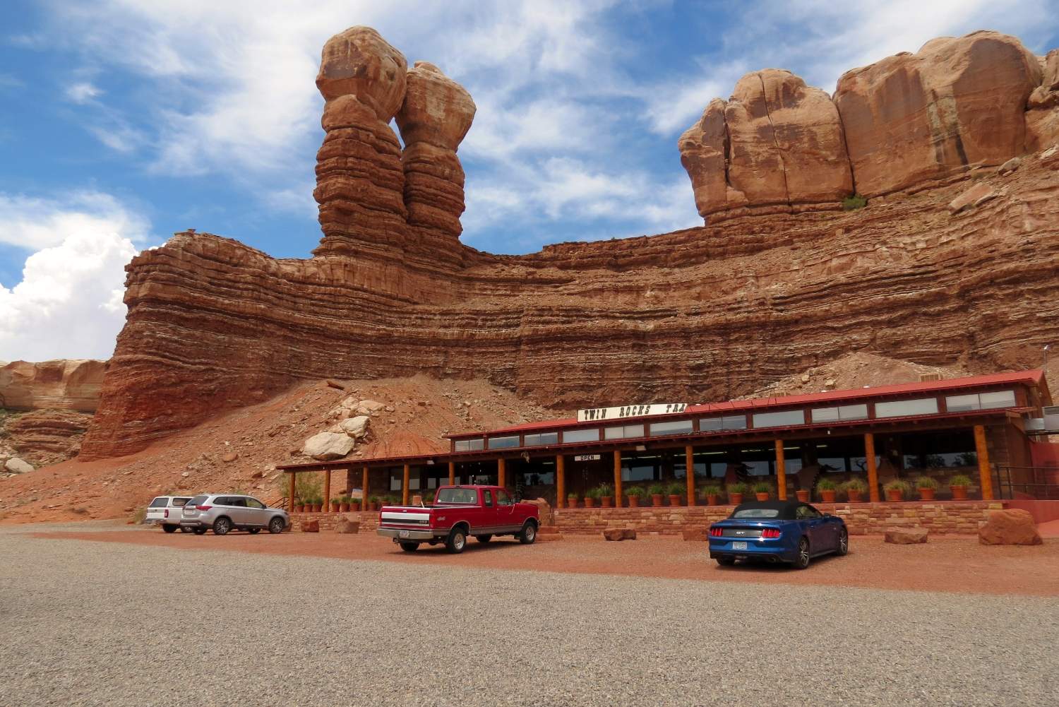 Solve Bluff, Utah Rock Formations jigsaw puzzle online with 77 pieces