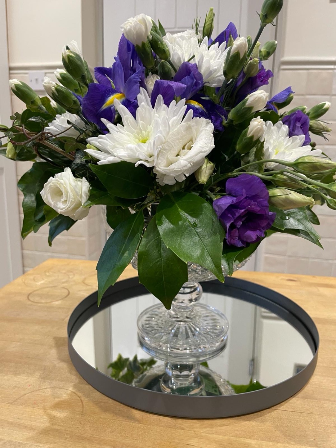 Solve Floral Display jigsaw puzzle online with 48 pieces