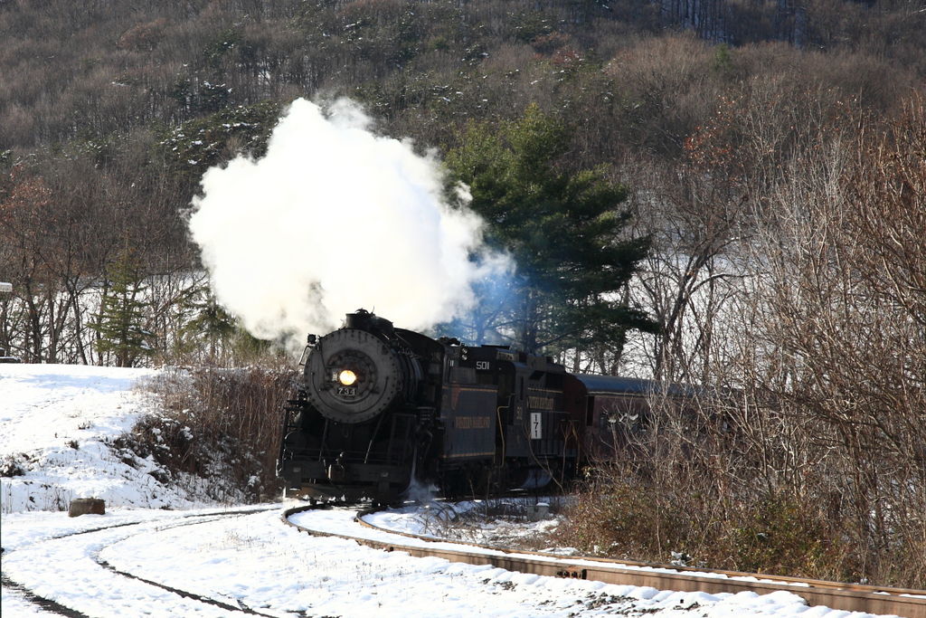 Solve WMSR_train_at_Helmstetter’s_Curve_in_Cash_Valley jigsaw puzzle ...