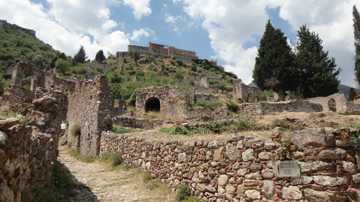 Solve Mystras Castle ruins 7 - Greece jigsaw puzzle online with 45 pieces
