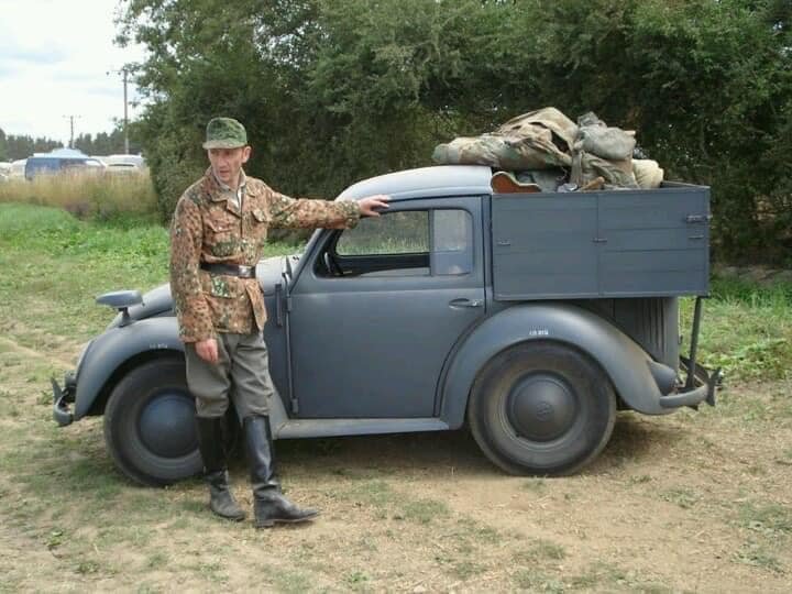 Solve 1947 Type 100 VW jigsaw puzzle online with 108 pieces