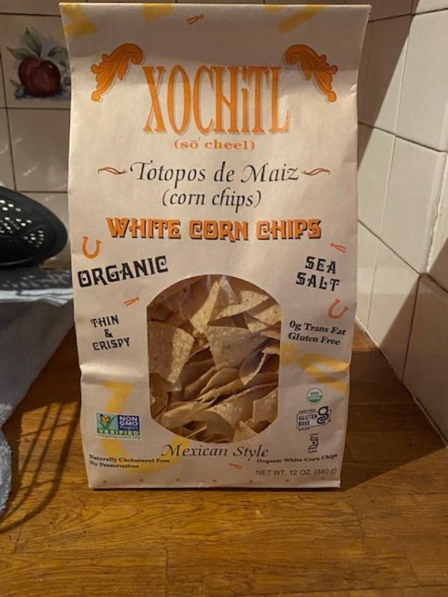 Solve Corn chips jigsaw puzzle online with 20 pieces