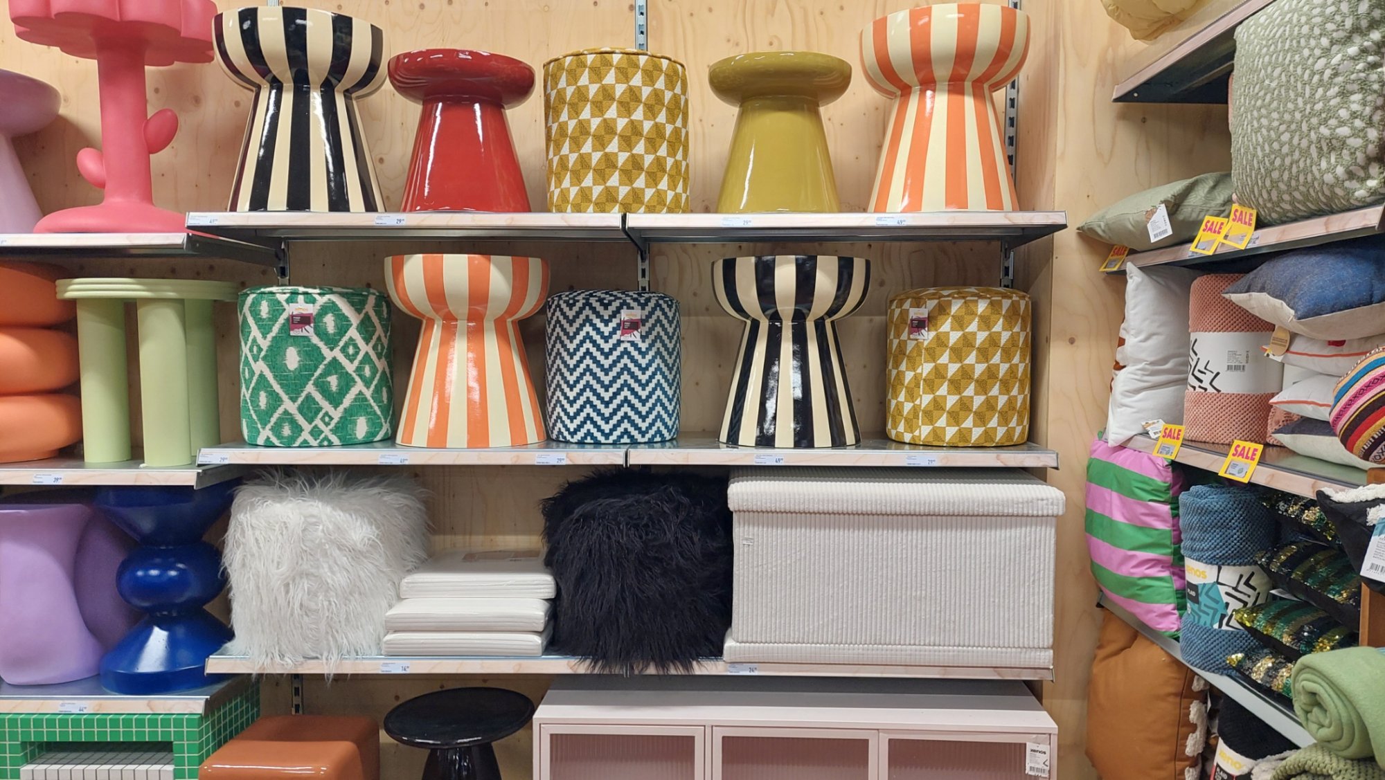 Solve xenos-4 Emmen jigsaw puzzle online with 180 pieces