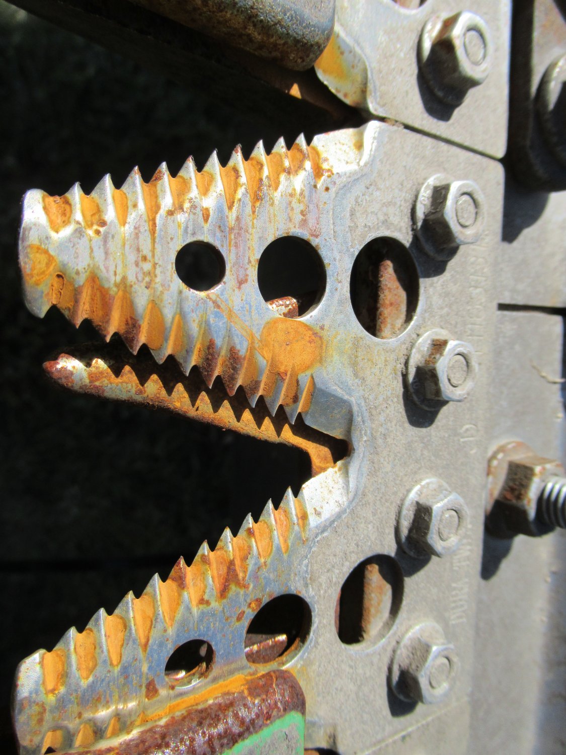 Solve Sickle sections jigsaw puzzle online with 63 pieces