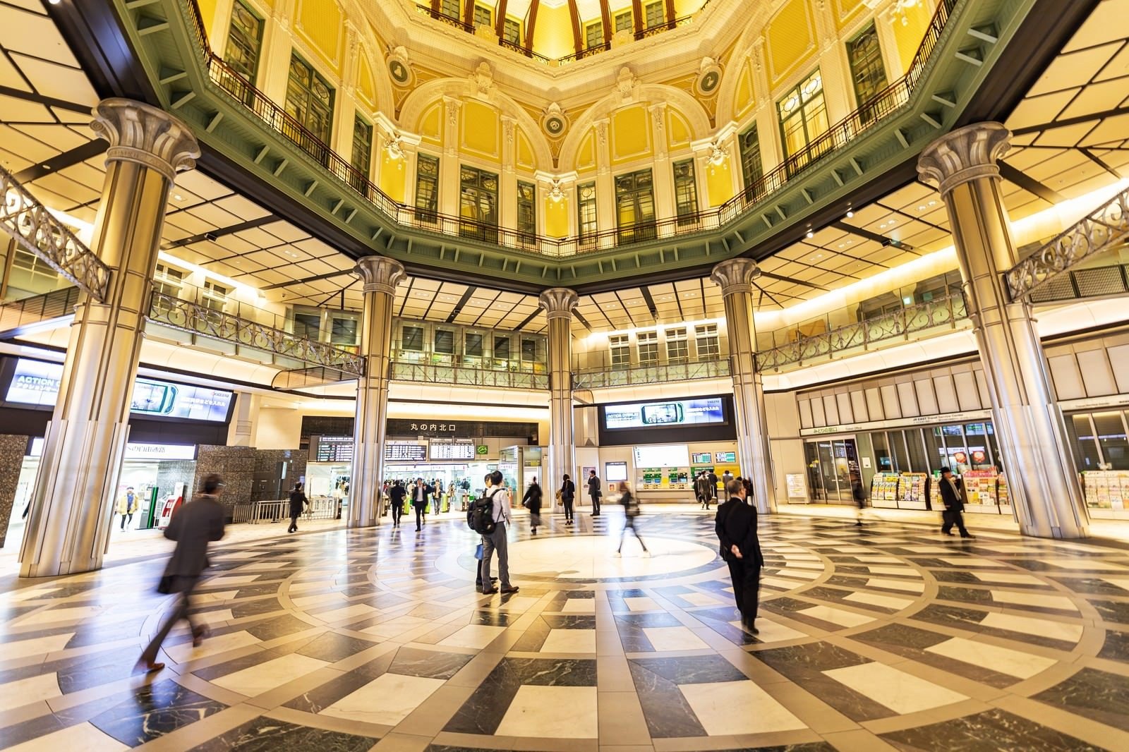 Solve Tokyostation（North Exit） jigsaw puzzle online with 126 pieces