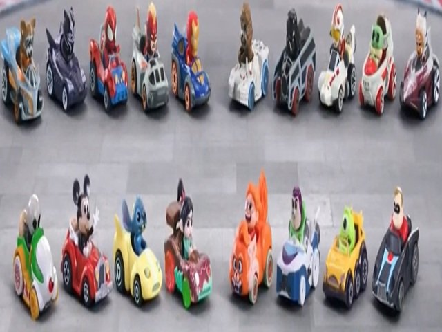 Solve hot wheels racer verse jigsaw puzzle online with 12 pieces