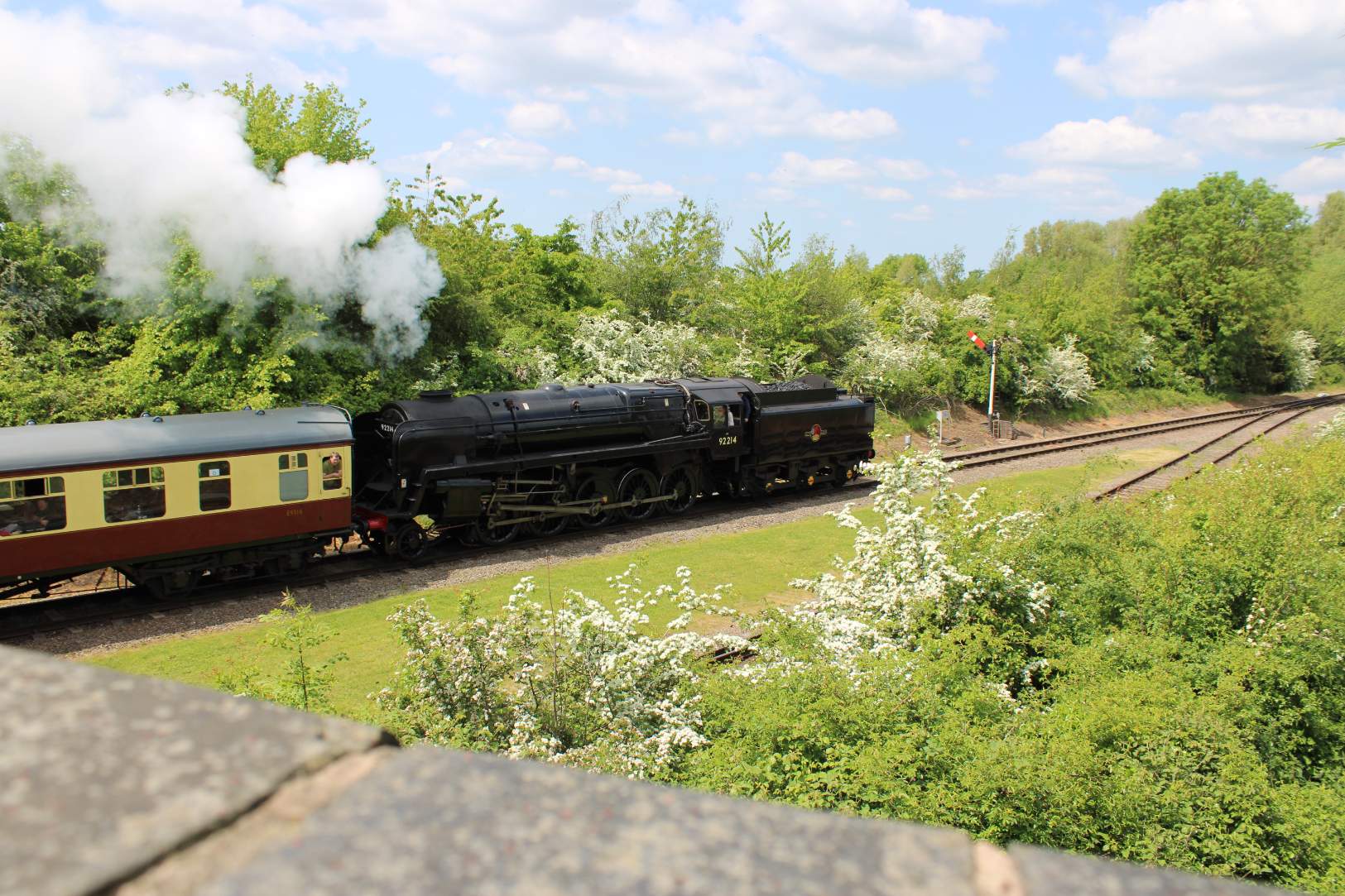 Solve BR Standard Class 9F 2-10-0 92214 leaving Quorn and Woodhouse ...
