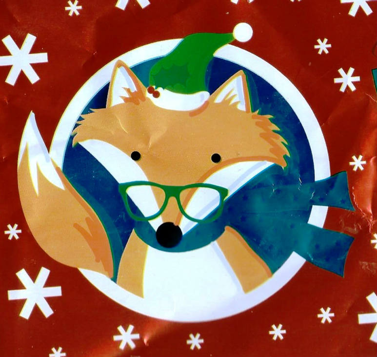 Solve Christmas Magic Wrapping Paper jigsaw puzzle online with 16 pieces