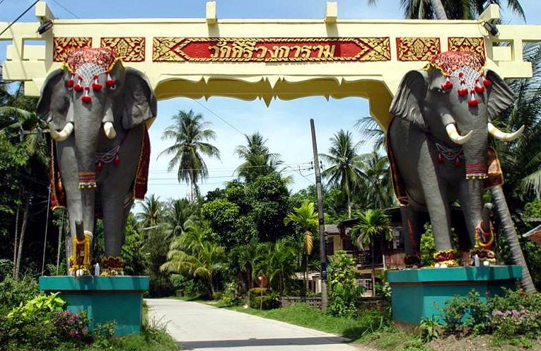 Solve Elephant Gate at Sibaja Palms Resort in Thailand jigsaw puzzle ...