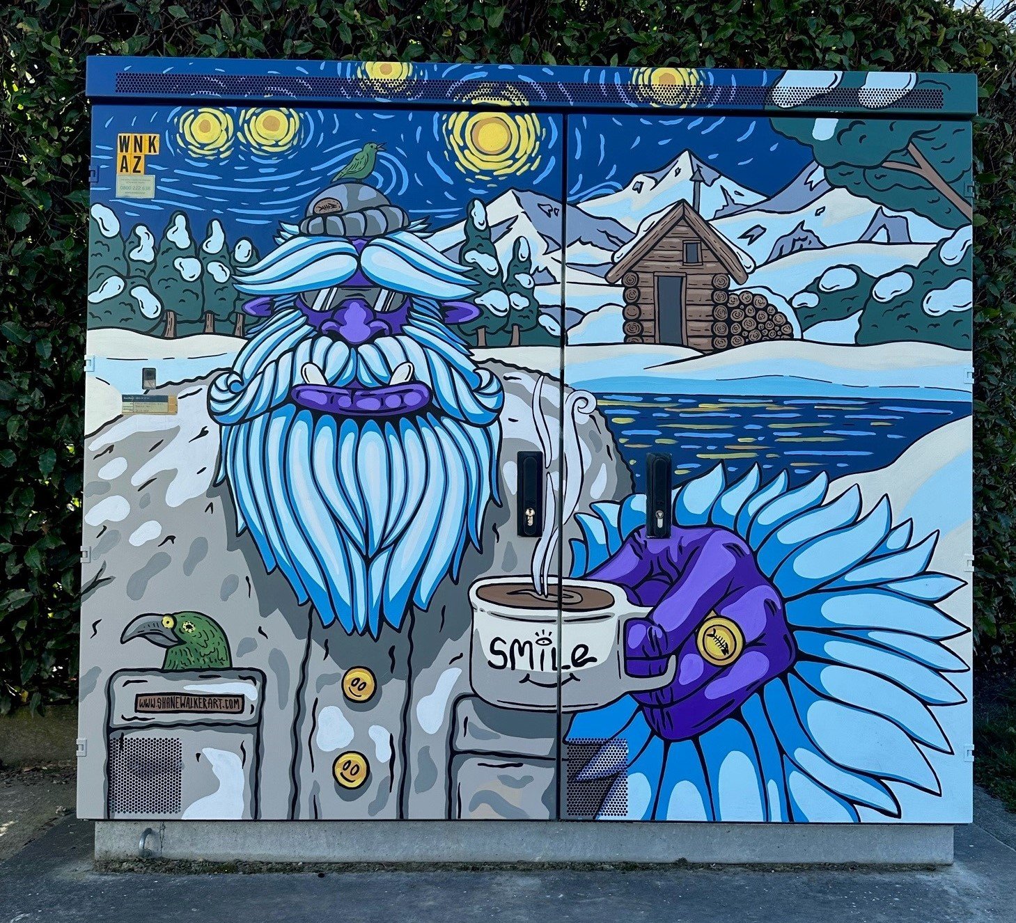 Solve A Yeti Night jigsaw puzzle online with 132 pieces