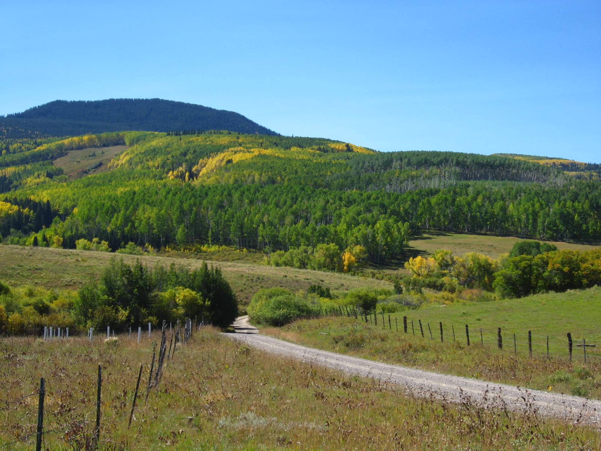 Solve Colorado landscape jigsaw puzzle online with 336 pieces