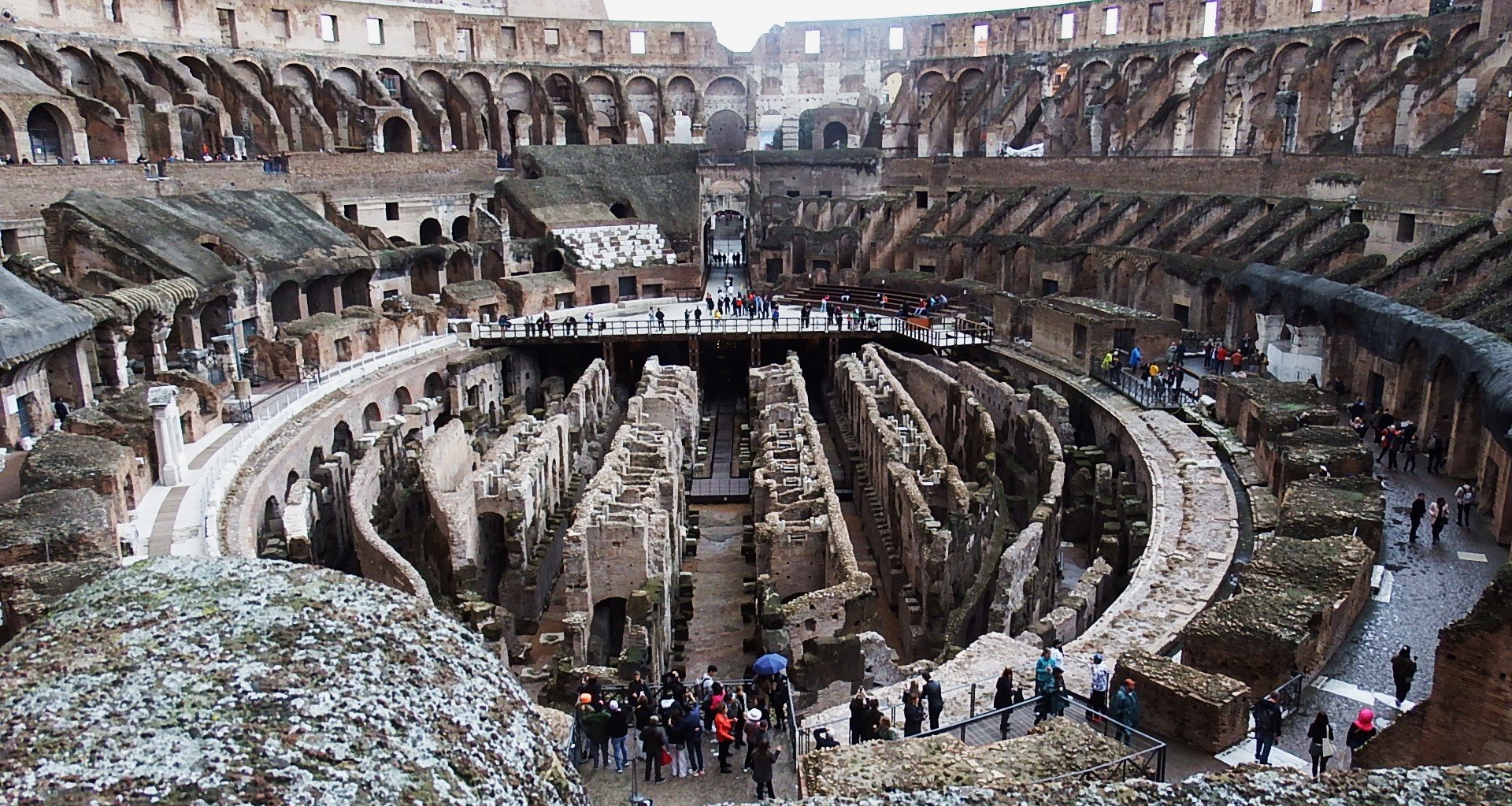 Solve DSCF4984 Ooit het Colosseum in Rome jigsaw puzzle online with 190 ...
