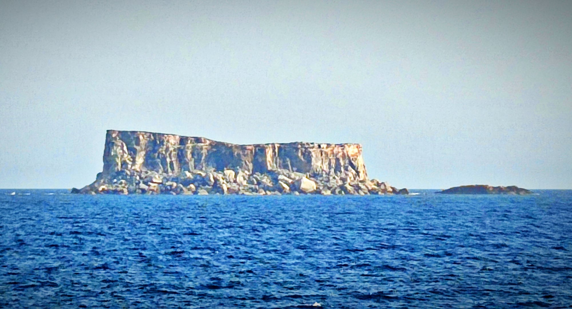 Solve The Islet of Filfla, Malta jigsaw puzzle online with 72 pieces