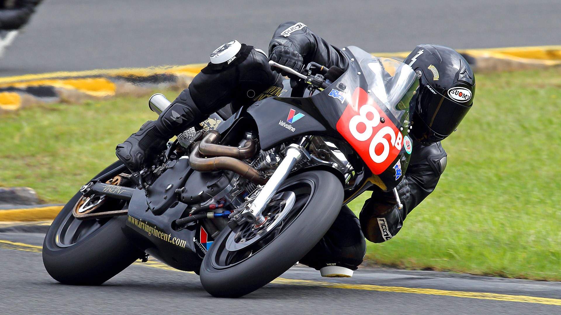 Solve Irving Vincent Red 86B, International Festival of Speed 2017 ...