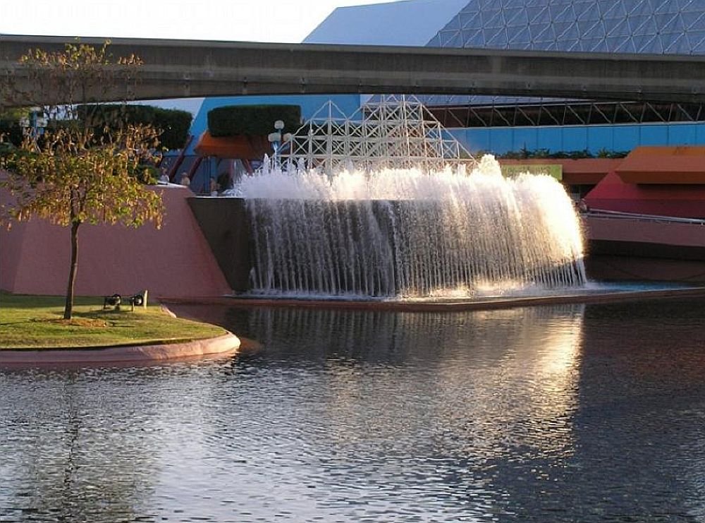 Solve Disney World-Epcot center Florida jigsaw puzzle online with 48 pieces