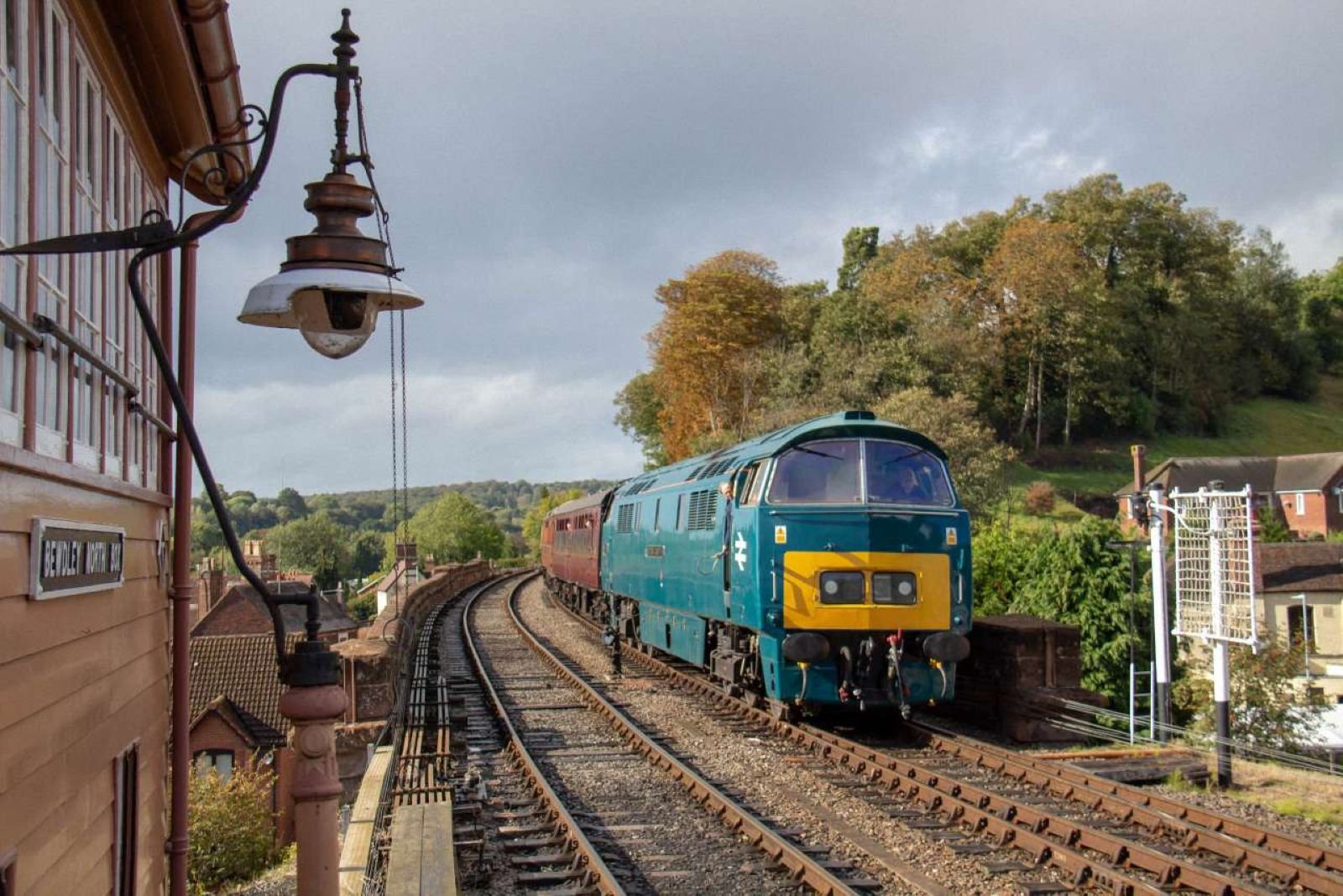 Solve BR Class 52 D1015 Western Champion crosses Wribbenhall Viaduct ...